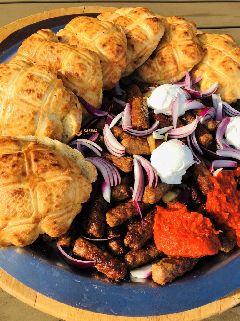 Sašina kuhinja | cevapi_u_lepinji_sasina_kuhinja | Sašina kuhinja