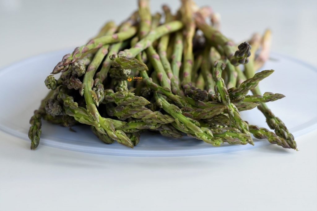 Sašina kuhinja | Rižoto sa šparogama pršutom tikvicama i šampinjonima ...