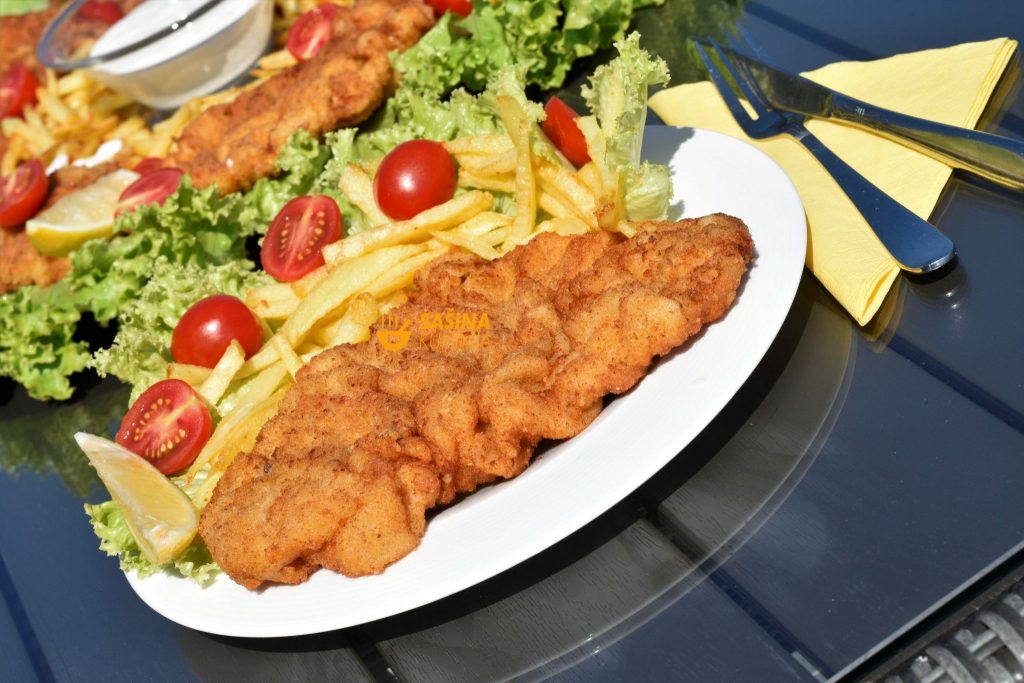 Sašina kuhinja | Bečka šnicla i domaći pomfrit recept | Sašina kuhinja