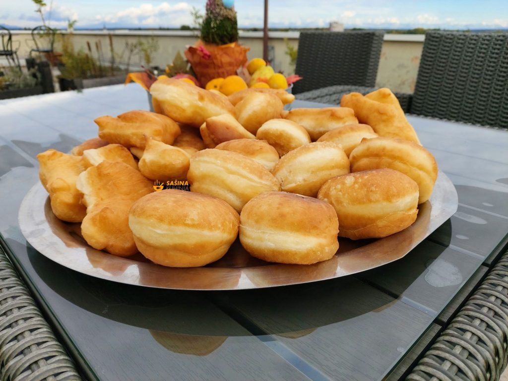 Sašina kuhinja | Jesenske krafne punjene kesten pireom čokoladom | Sašina kuhinja