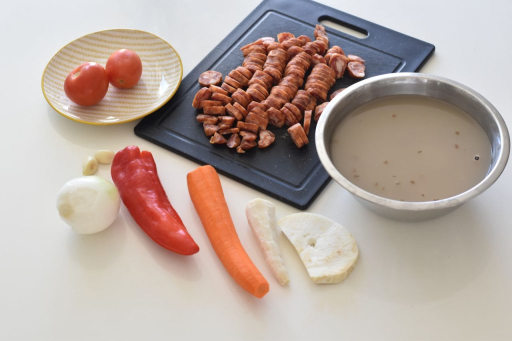 Sašina kuhinja | Mješavina mahunarki i ječma varivo dimljenim ...