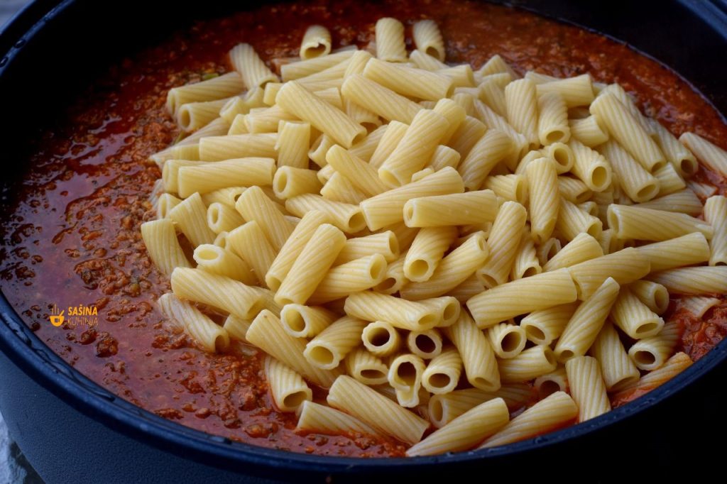 Sašina kuhinja | Brokula u ragu bolonjezu kao kamuflaža idealno za ...